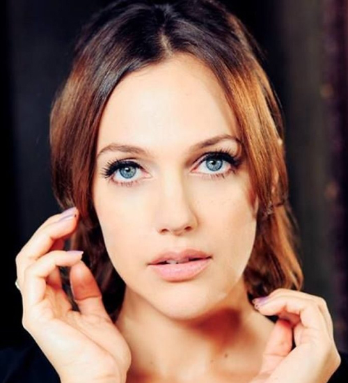 Meryem Uzerli ailesiyle Can Ateş arasında kaldı - Trendus.com